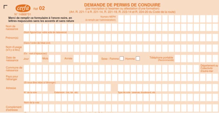 Cerfa 14882*01 : renouvellement du permis de conduire
